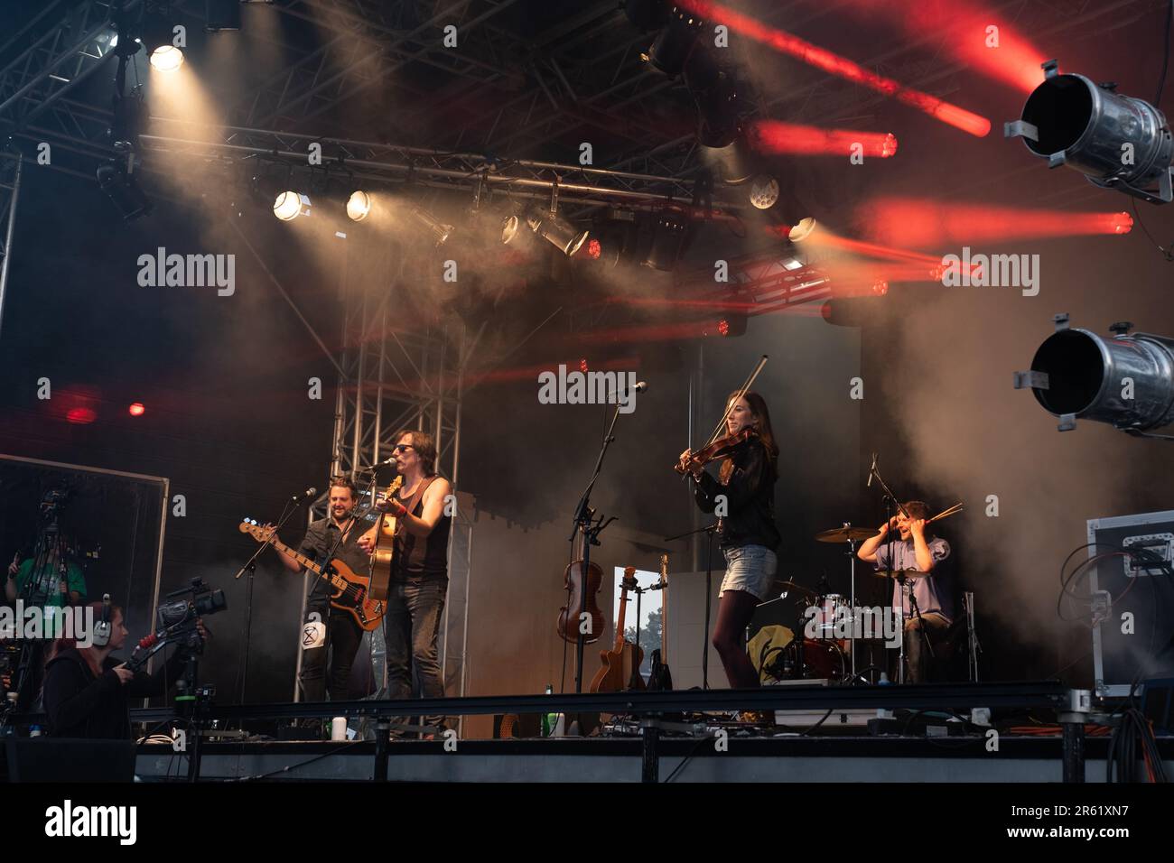 The Roving Crows perform on the Bob Wyatt Stage at Wallingford Bunkfest ...
