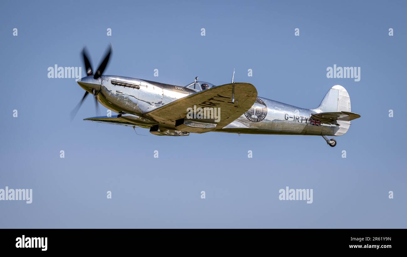 Silver Spitfire ‘ G-IRTY’ airborne at Shuttleworth Around the world ...