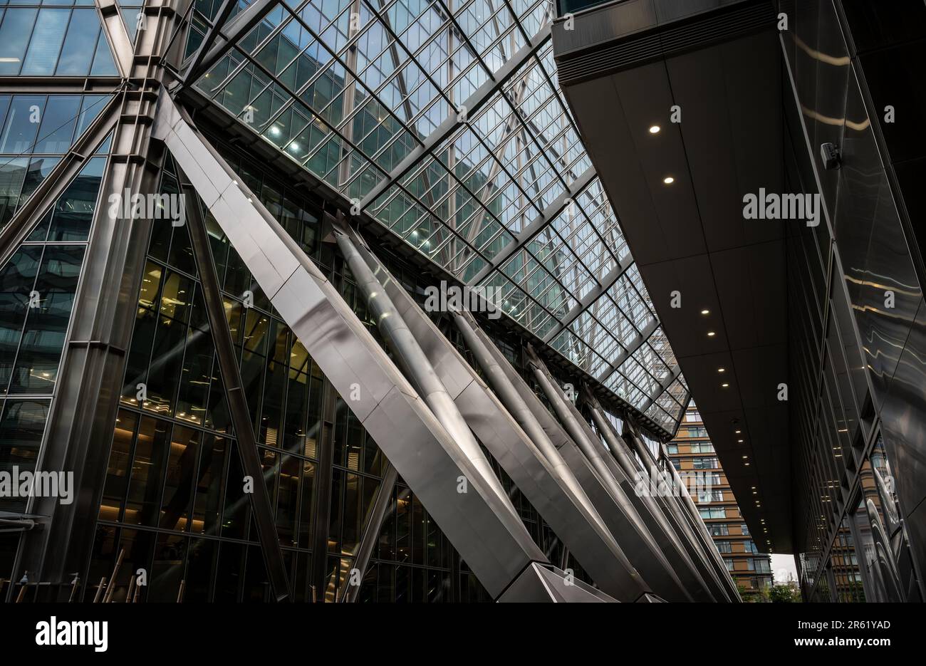 London, UK: The base of the Broadgate Tower on Bishopsgate in the City ...
