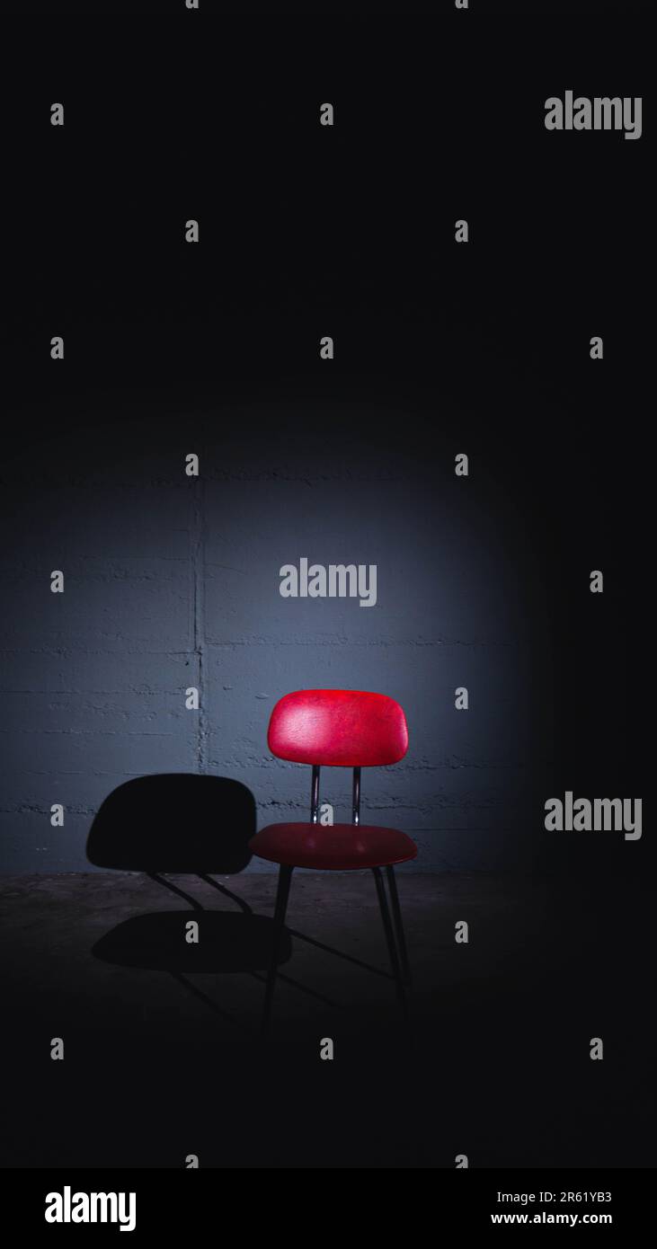 Chair spotlight red hi-res stock photography and images - Alamy