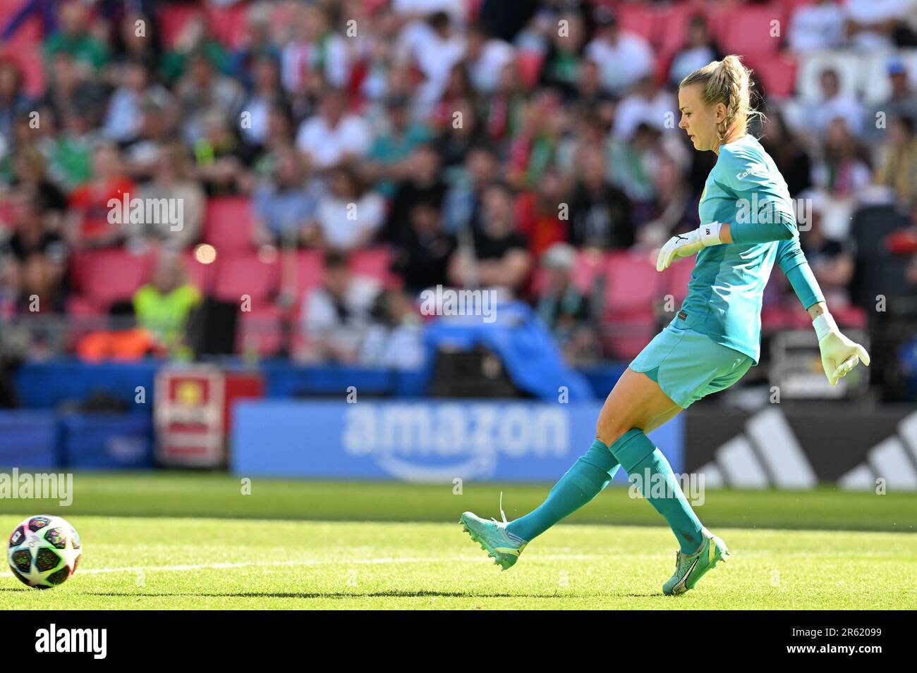 Eindhoven, The Netherlands. 03rd June, 2023. Goalkeeper Merle Frohms ...