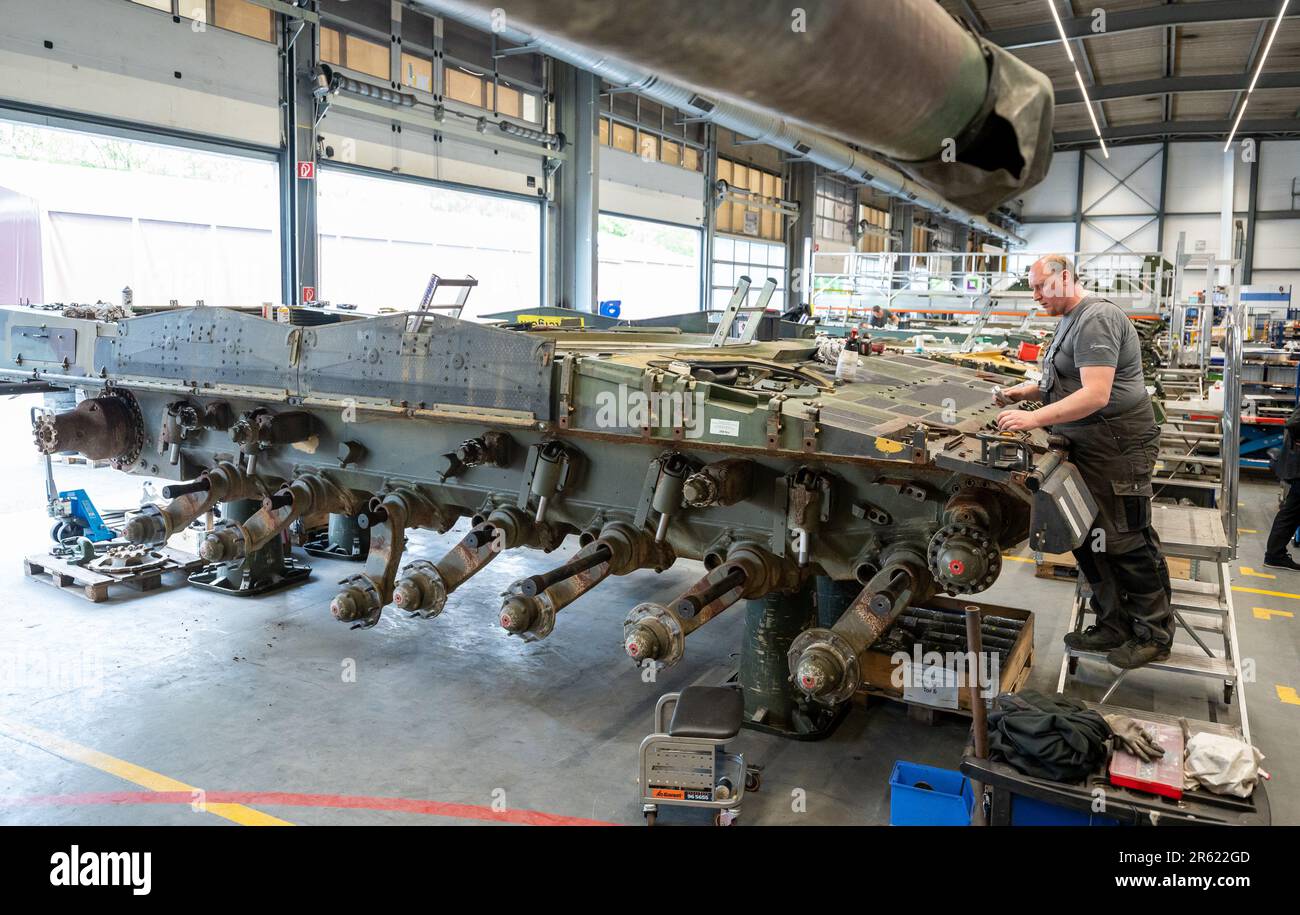06 June 2023, Lower Saxony, Unterlüß: So-called hulls from the Leopard ...
