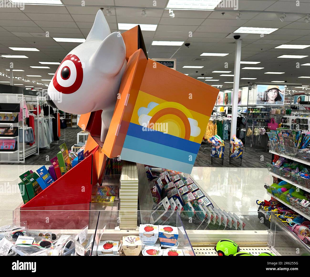 Racine, Wisconsin, USA. 6th June, 2023. Pride Month - themed displays ...