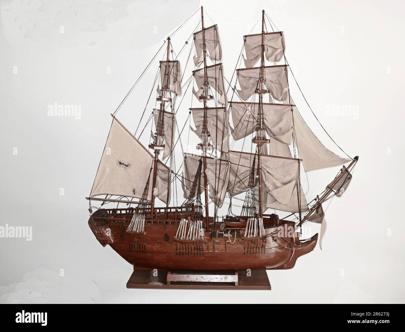 Ancient ship model hi-res stock photography and images - Alamy