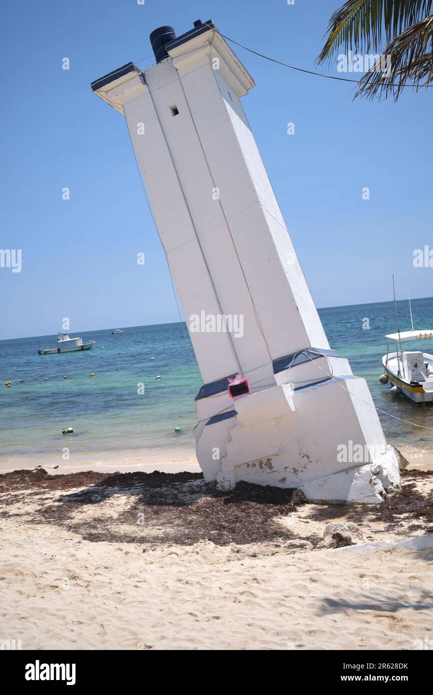 Leaning lighthouse hi-res stock photography and images - Alamy