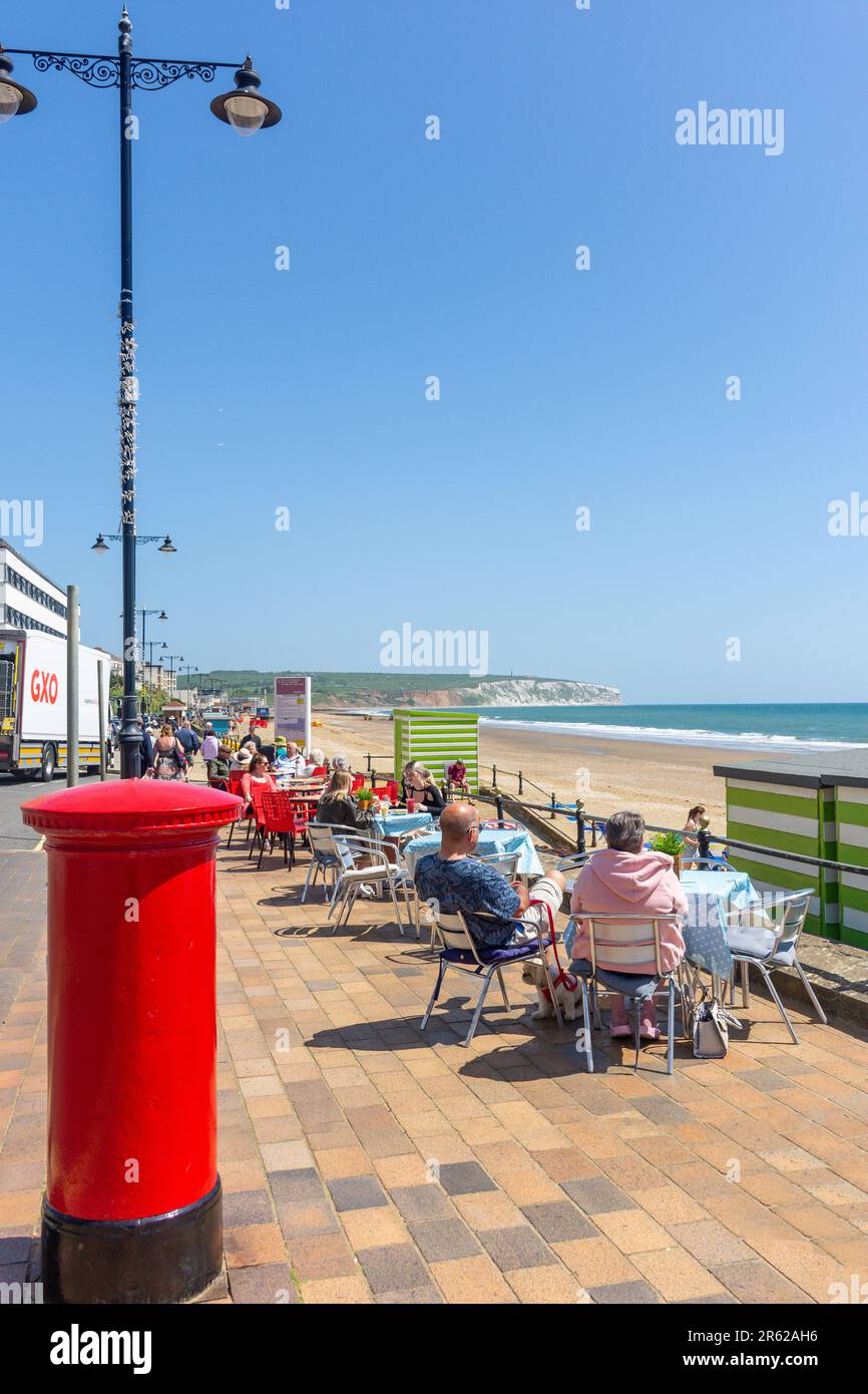 Pavement cafe beach pier esplanade resort resorts sandown isle o hi-res ...