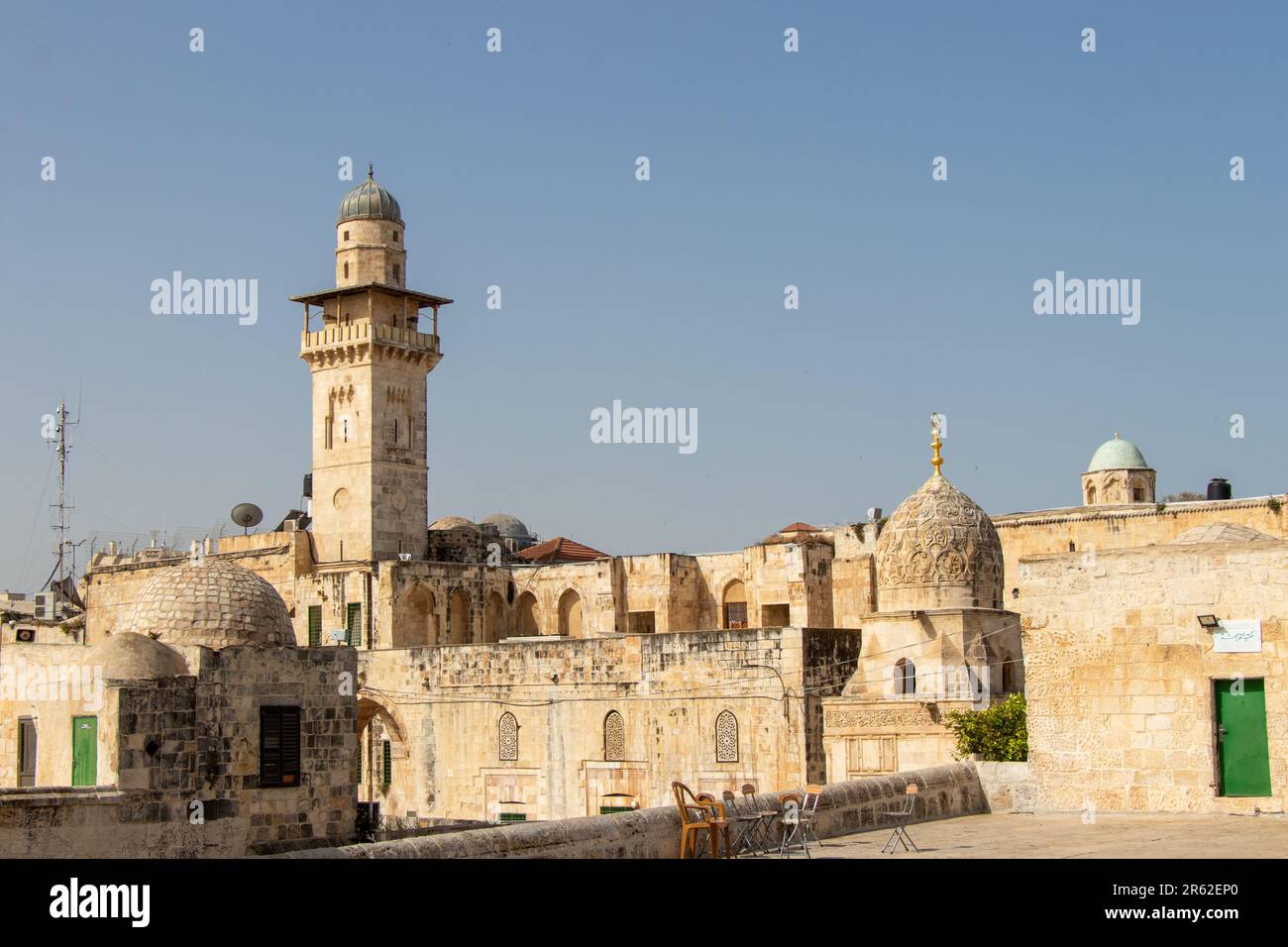 Old holy ancient historic historical mosque islamic building buildings ...