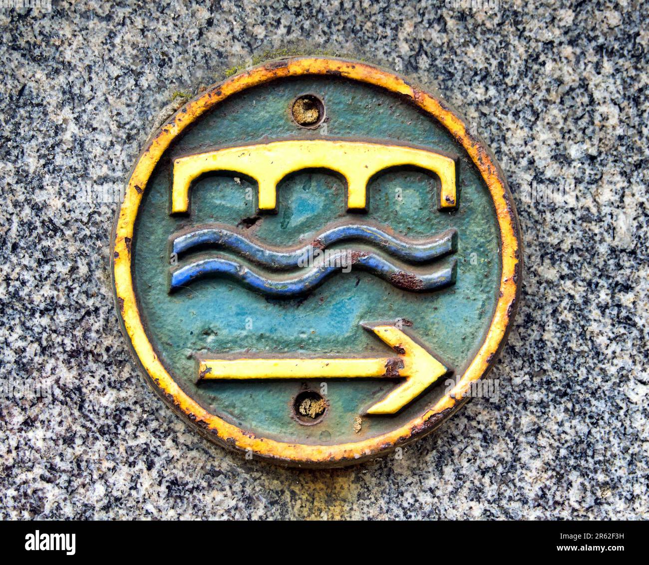 iron vintage bridge marker pn glasgow bridge Stock Photo - Alamy