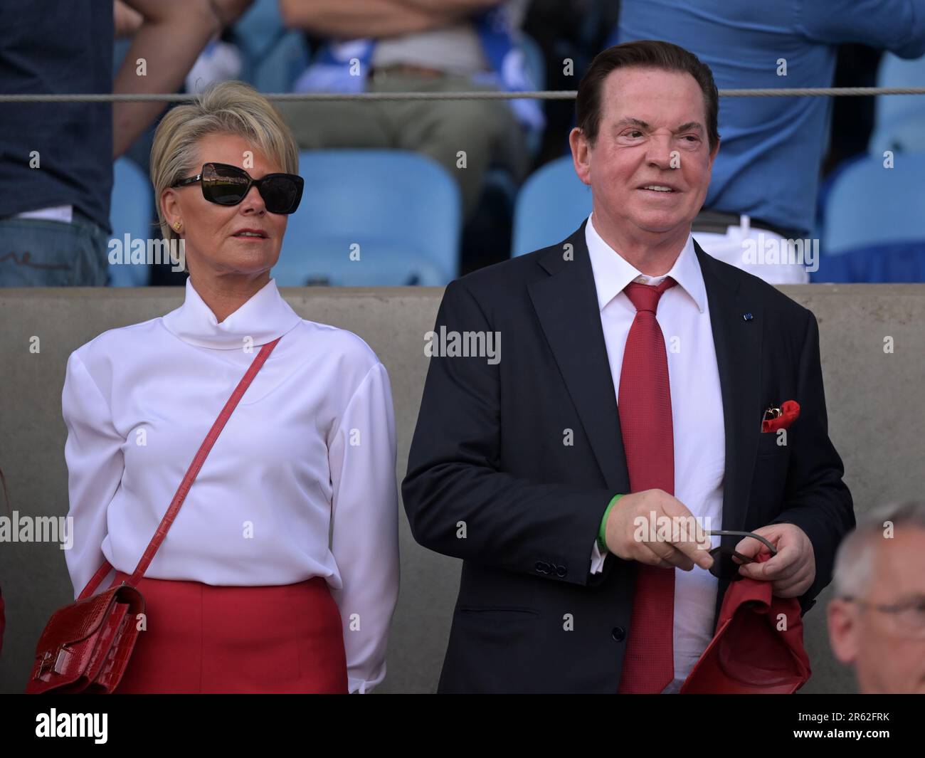 GENK - (lr) Ria Vandoorne Royal Antwerp FC owner Paul Gheysens during ...