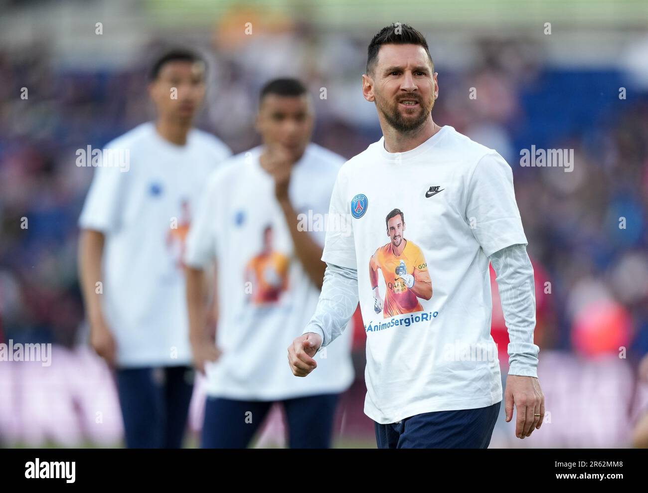 Lionel Messi of PSG pre match during the Ligue 1 match between Paris ...