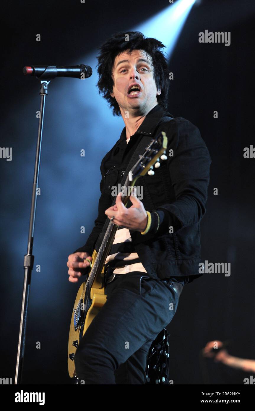 Green day photographs 2013 hi-res stock photography and images - Alamy