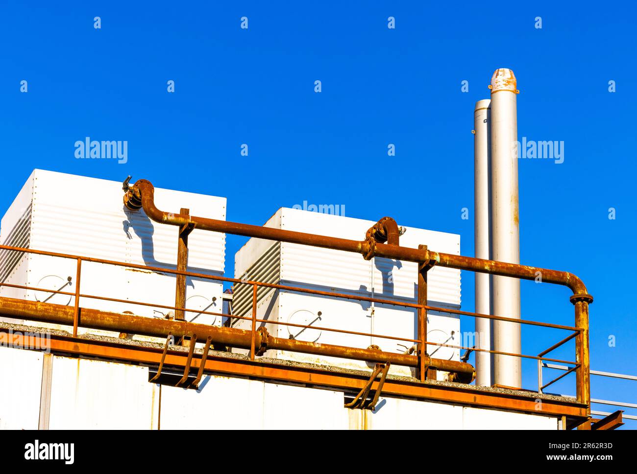 Factory rooftop hi-res stock photography and images - Alamy