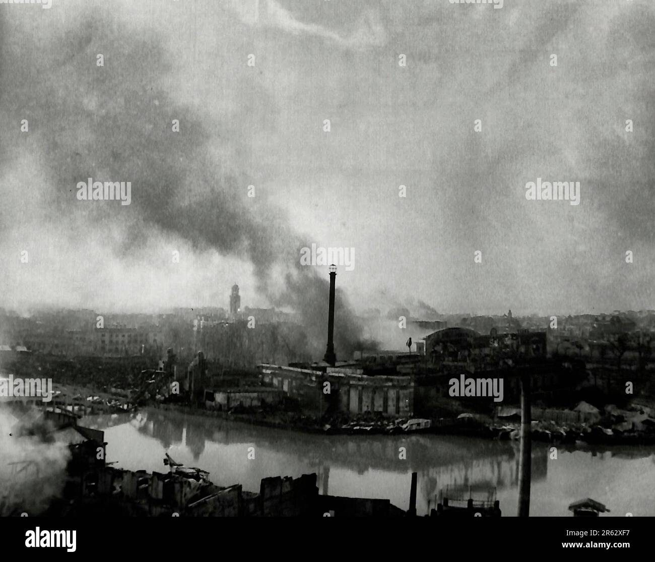 A battery of 155mm high explosive phosphorous shells land in the ...