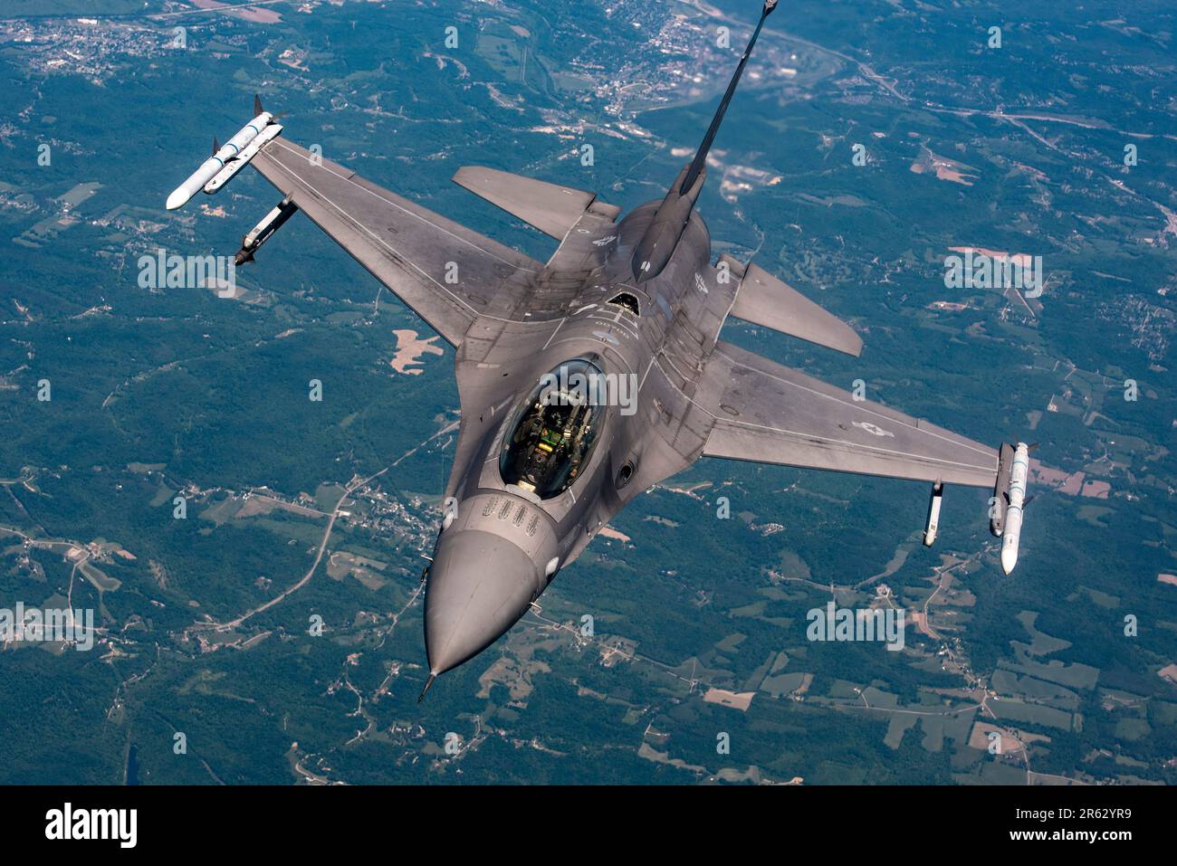 F-16 Fighting Falcons assigned to the 180th Fighter Wing connected with ...