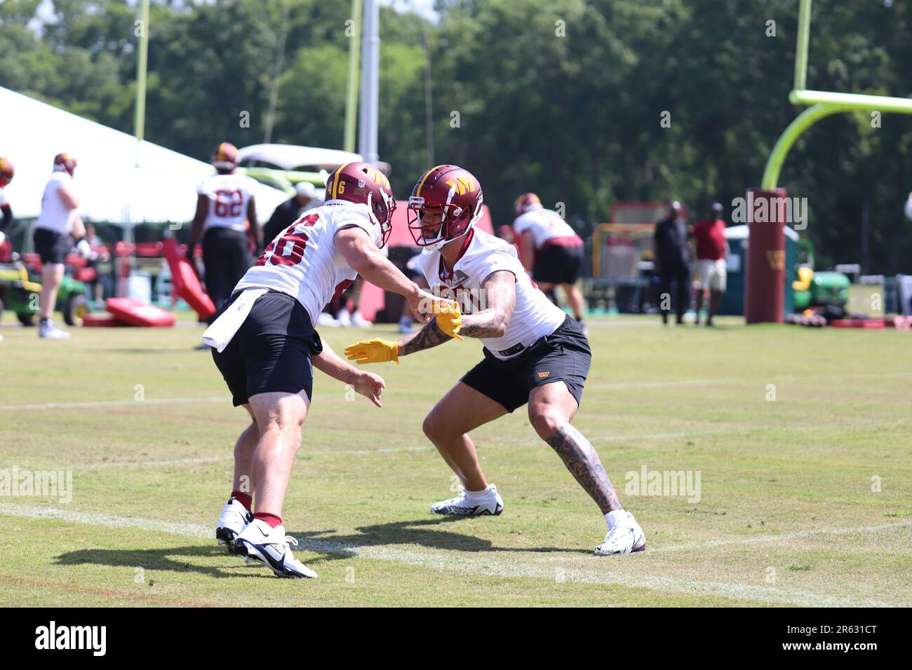 Washington Commanders tight end Curtis Hodges (80) matching up against ...