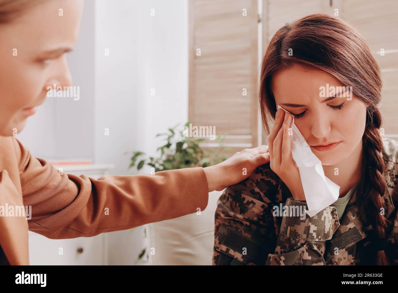 Women supporting the military hi-res stock photography and images - Alamy