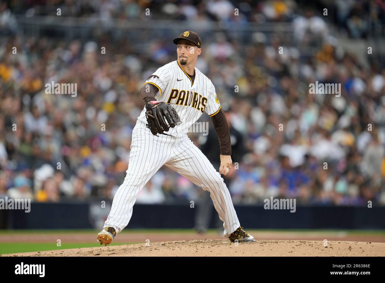 San Diego Padres starting pitcher Blake Snell works against a Chicago ...
