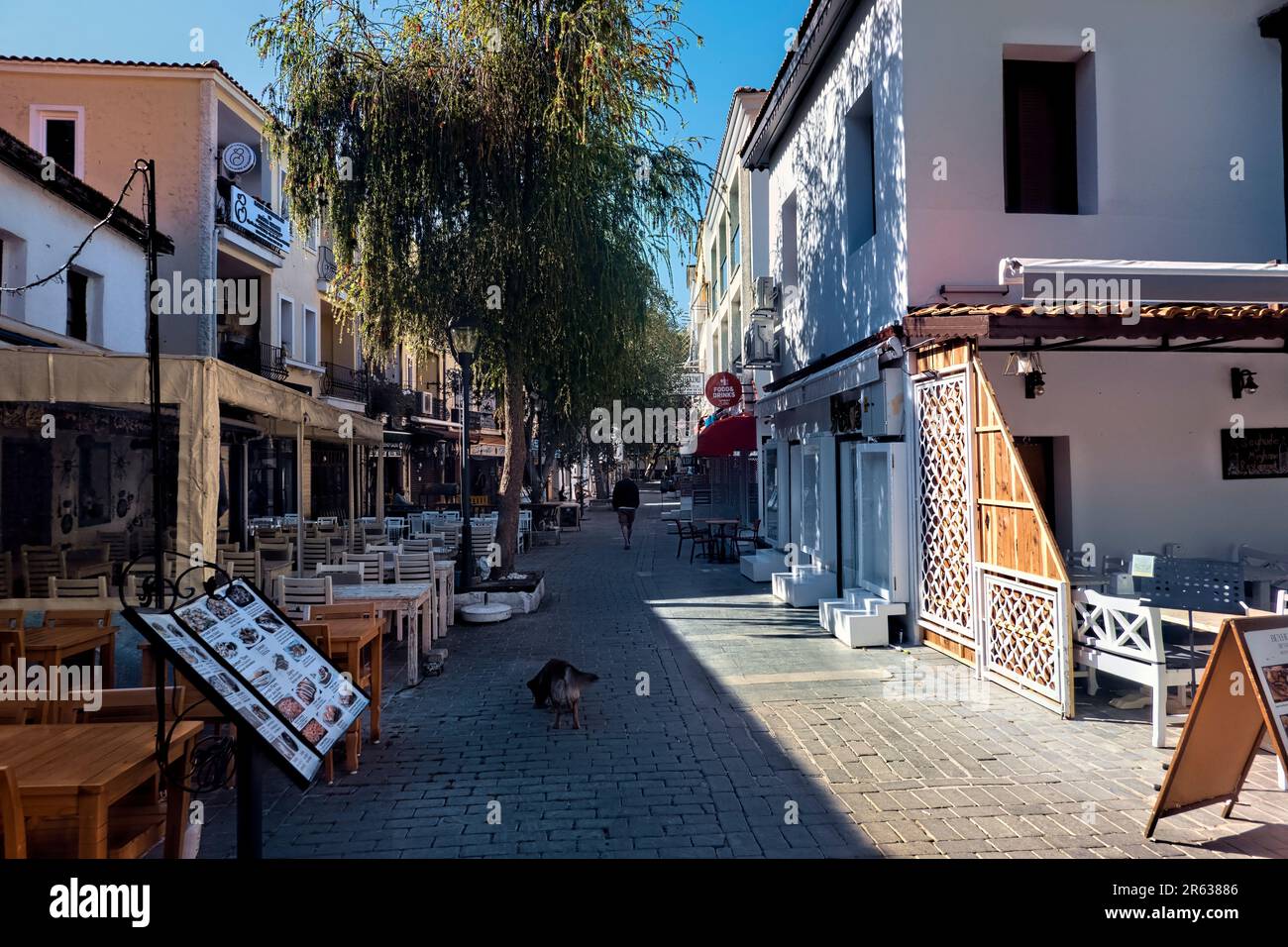 Cute cafe in the main square of Kaş, Turkey Stock Photo - Alamy