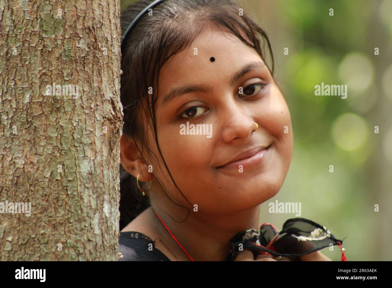 Indian Teenage Village girl face in Outdoor Stock Photo - Alamy