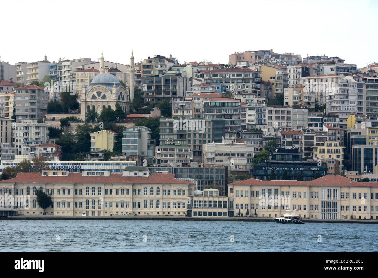 Istanbul neighbourhood hi-res stock photography and images - Alamy