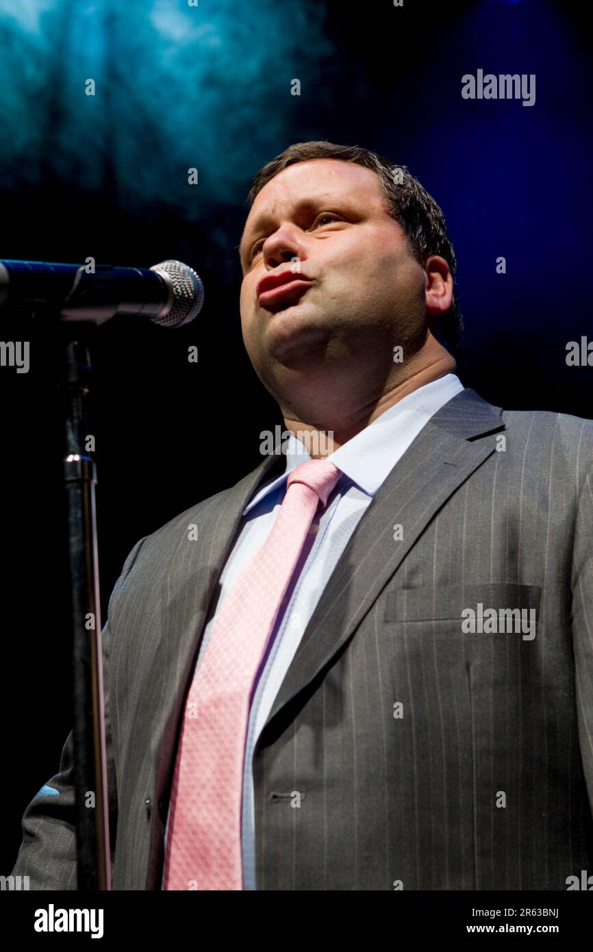 Male opera singer hi-res stock photography and images - Alamy