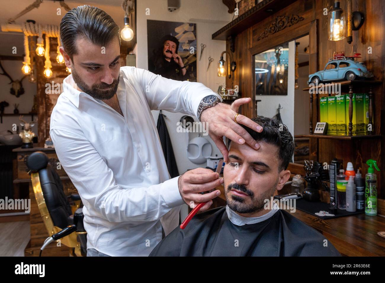 Buzzcut haircut hi-res stock photography and images - Alamy