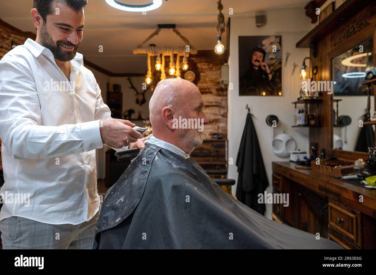 Buzzcut haircut hi-res stock photography and images - Alamy