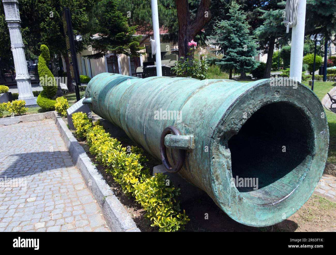 Ottoman seige gun hi-res stock photography and images - Alamy
