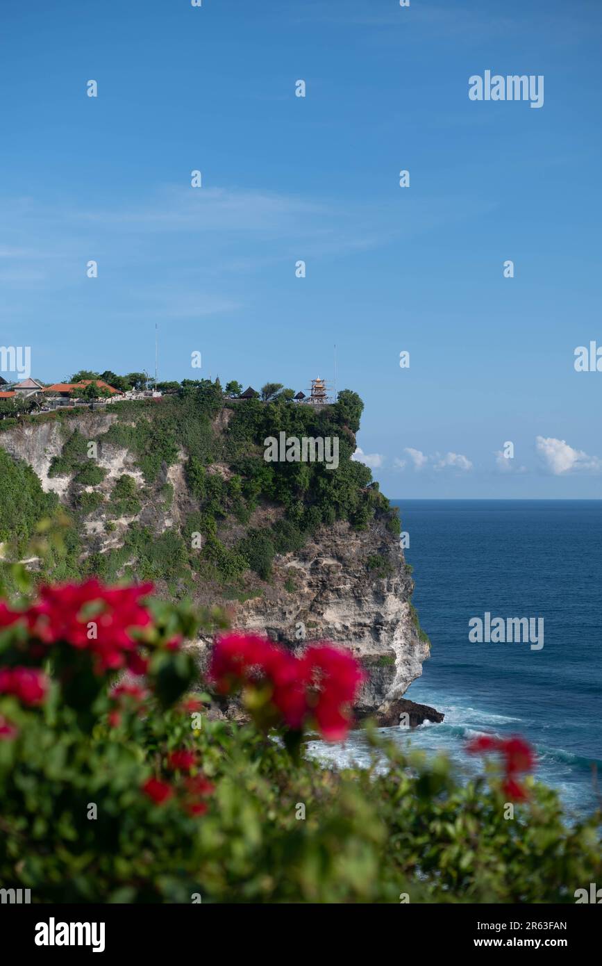 Cliffside temple bali hi-res stock photography and images - Alamy
