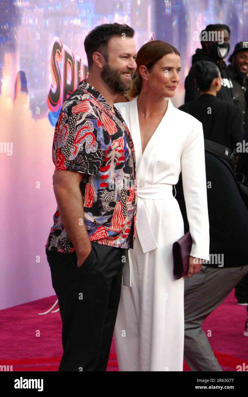 Los Angeles, California, USA 30th May 2023 Actor Taran Killam and wife actress Cobie Smulders ...