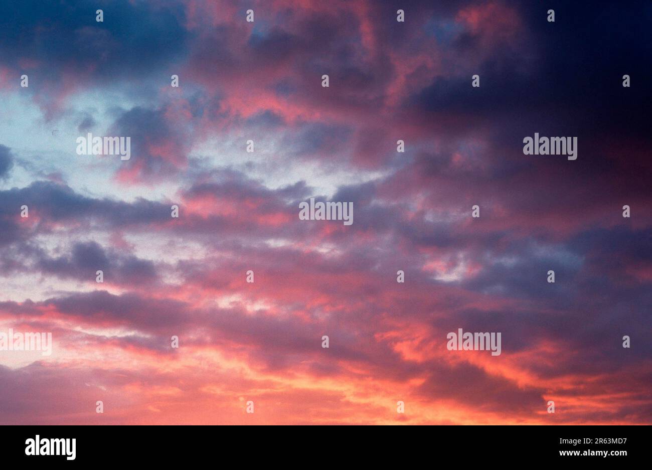 Landscape format dusk hi-res stock photography and images - Alamy