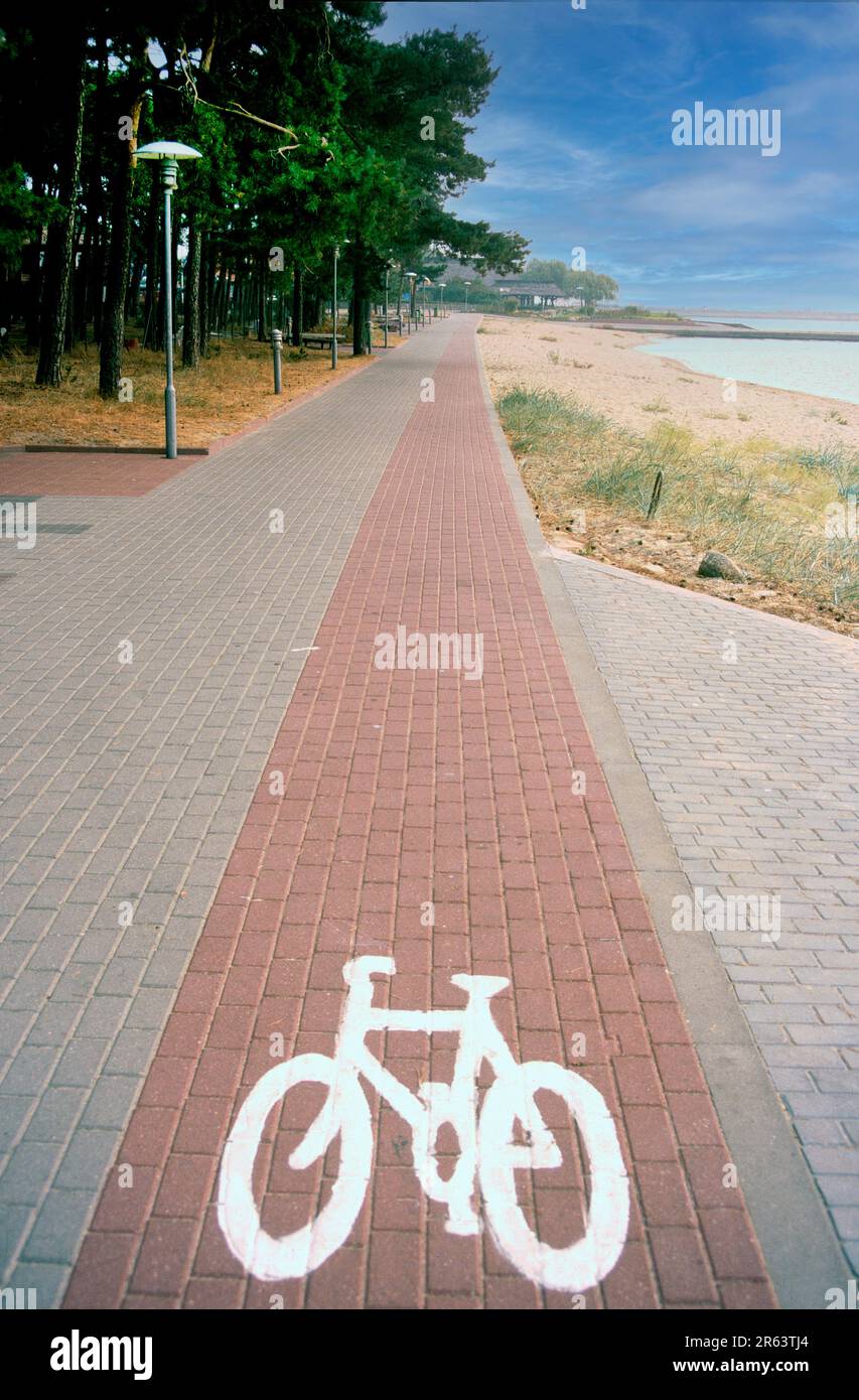Curonian spit lithuania and cycle hi-res stock photography and images ...