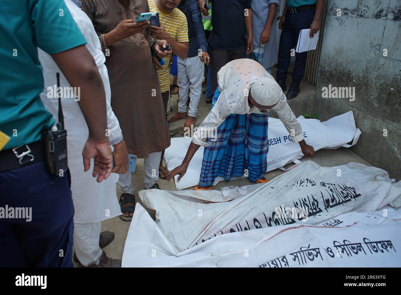 Dead bodies for identification hi-res stock photography and images - Alamy