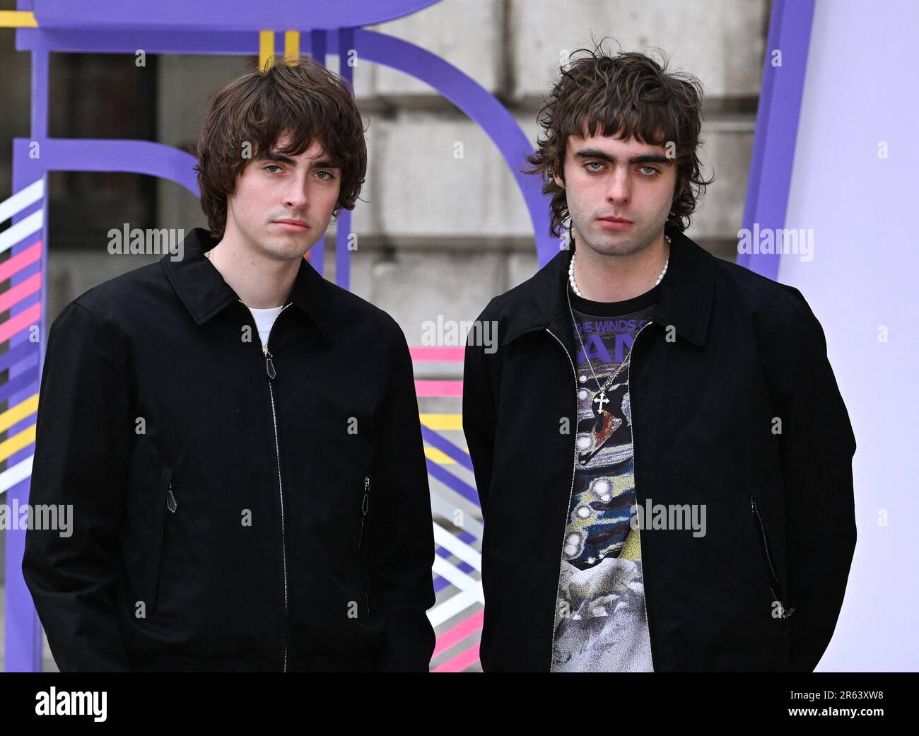 Gene gallagher and lennon gallagher hi-res stock photography and images ...
