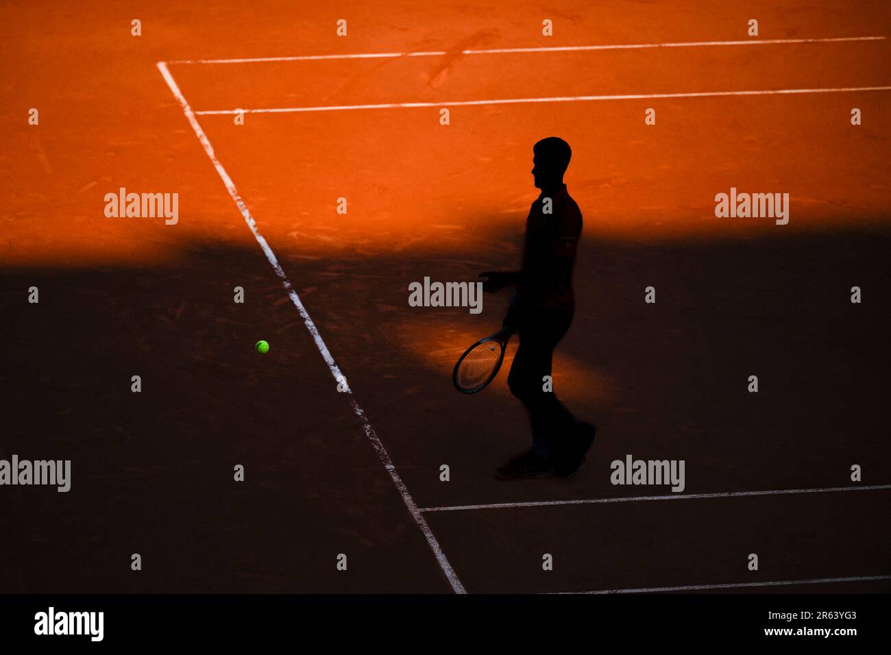Paris, France. 06th June, 2023. Novak Djokovic in the shadows ...