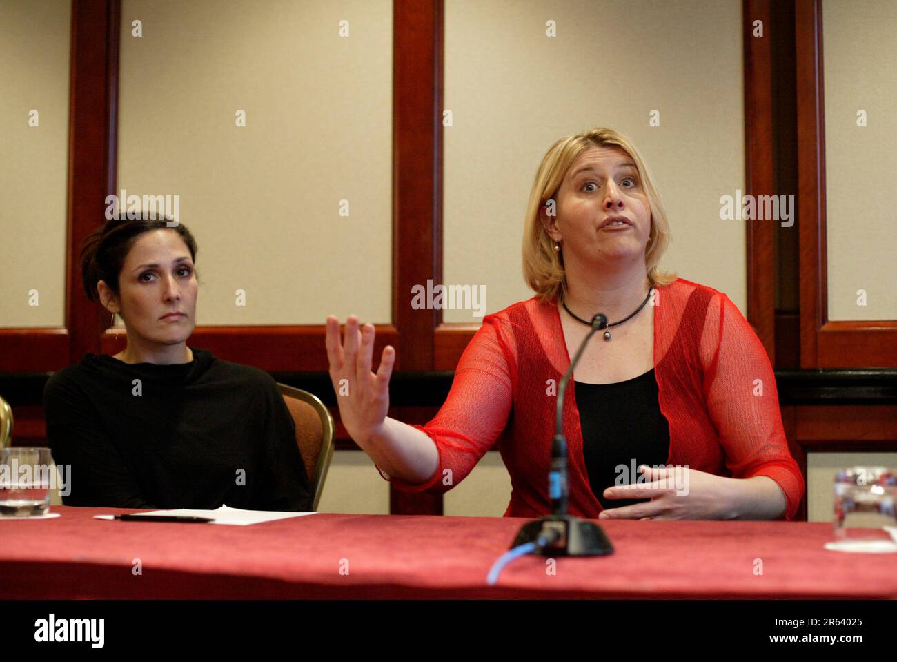 Women S Business Events Hi Res Stock Photography And Images Alamy