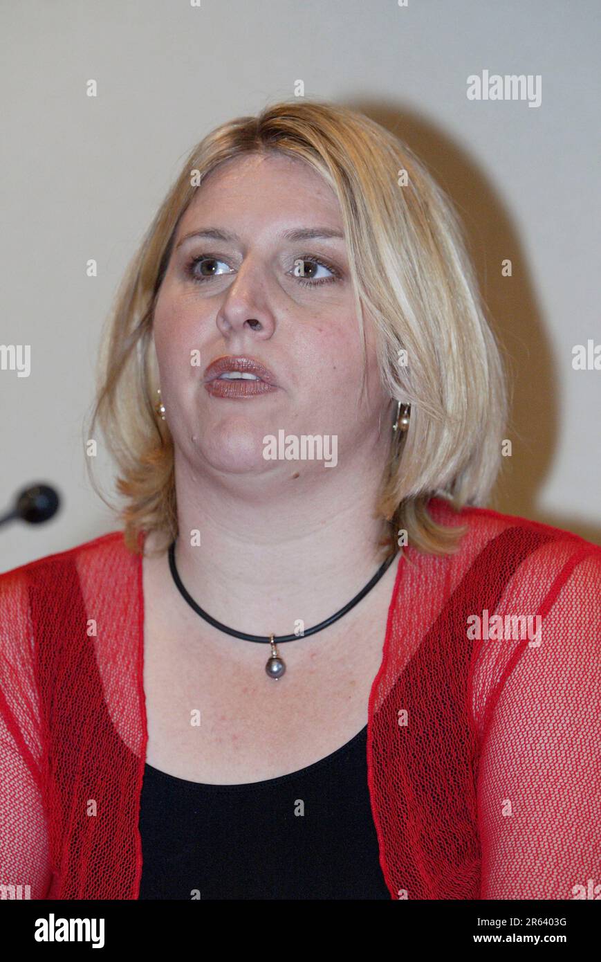 Justine Caines (founder of the 'What Women Want' Australian political ...