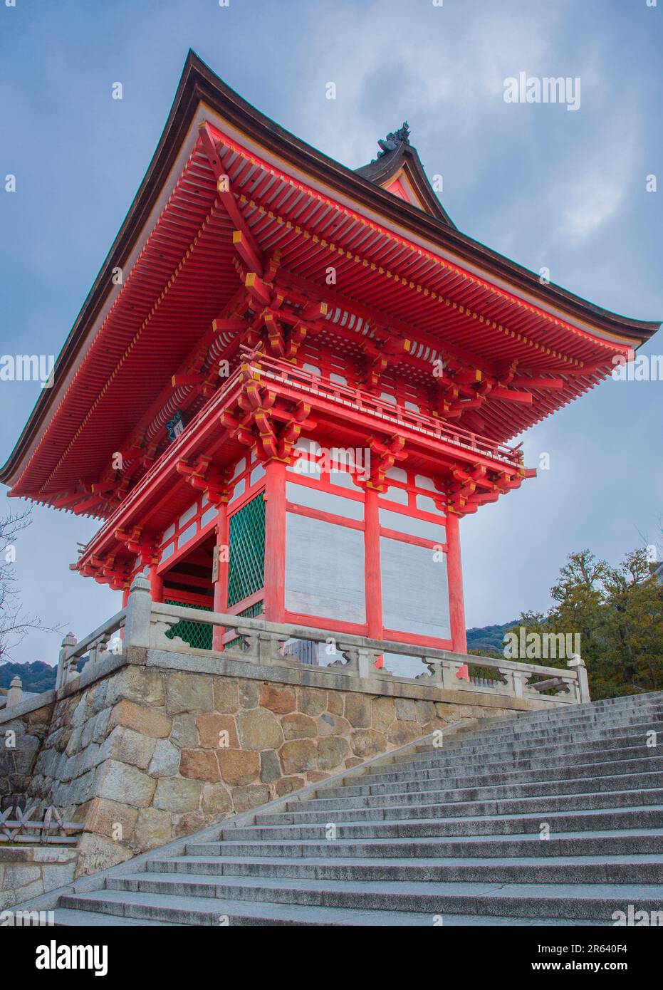 Niomon Gate of Kiyomizu-dera Temple Stock Photo - Alamy