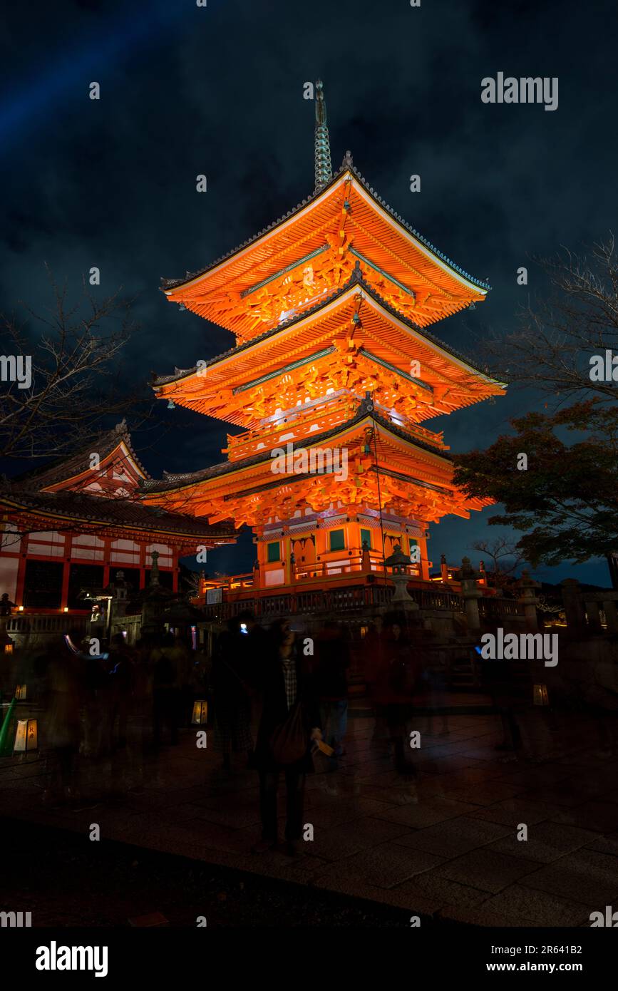 Three-storied Pagoda of Kiyomizu-dera Temple lit up Stock Photo - Alamy