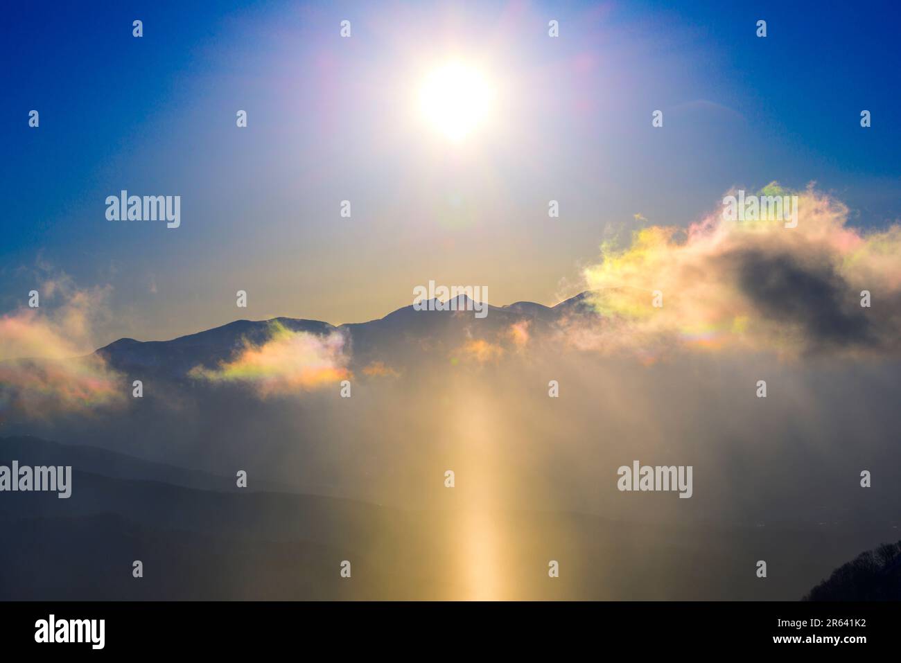 Sun pillar and Yatsugatake mountain range Stock Photo - Alamy