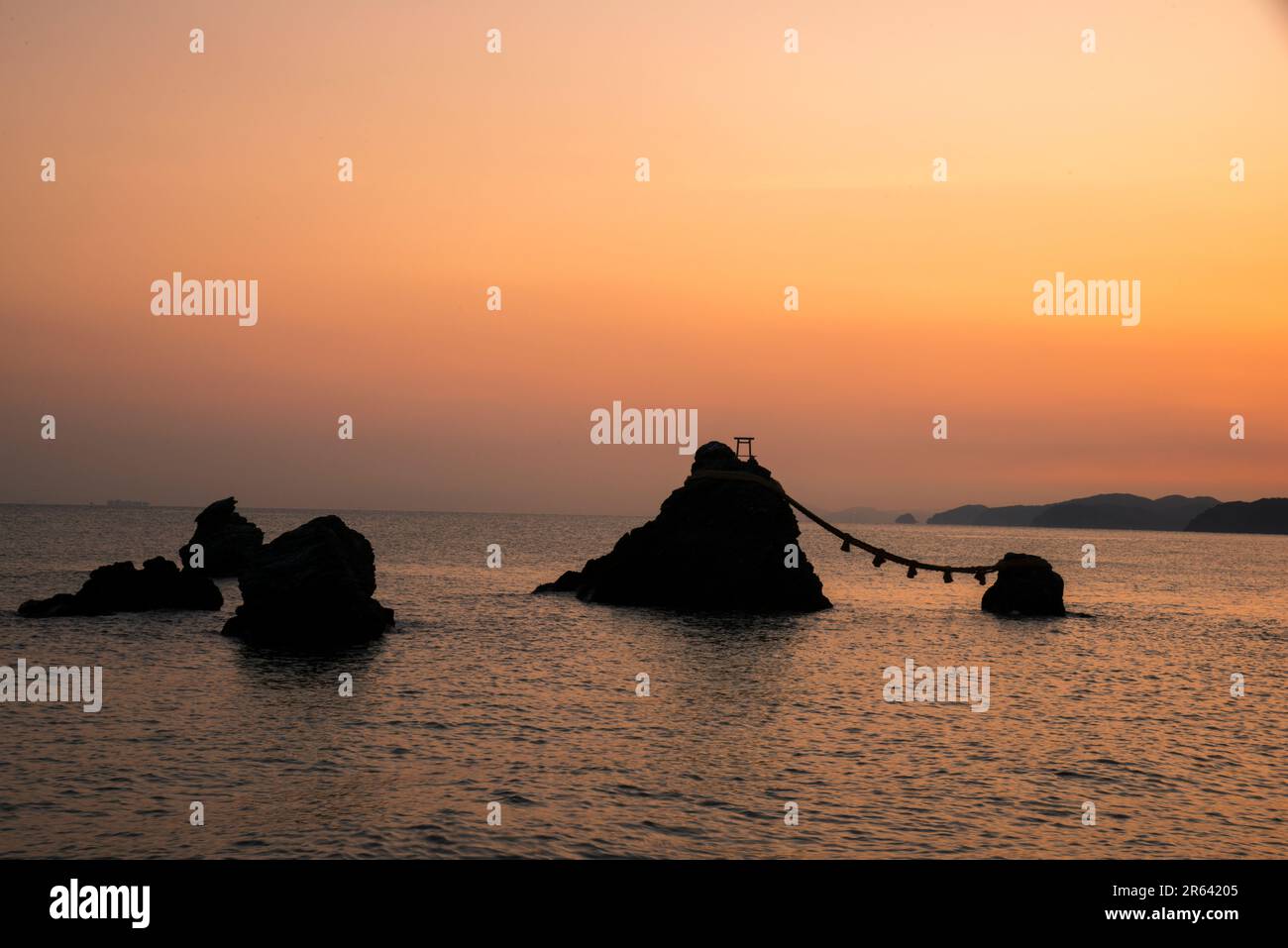 Meoto iwa married rocks hi-res stock photography and images - Alamy