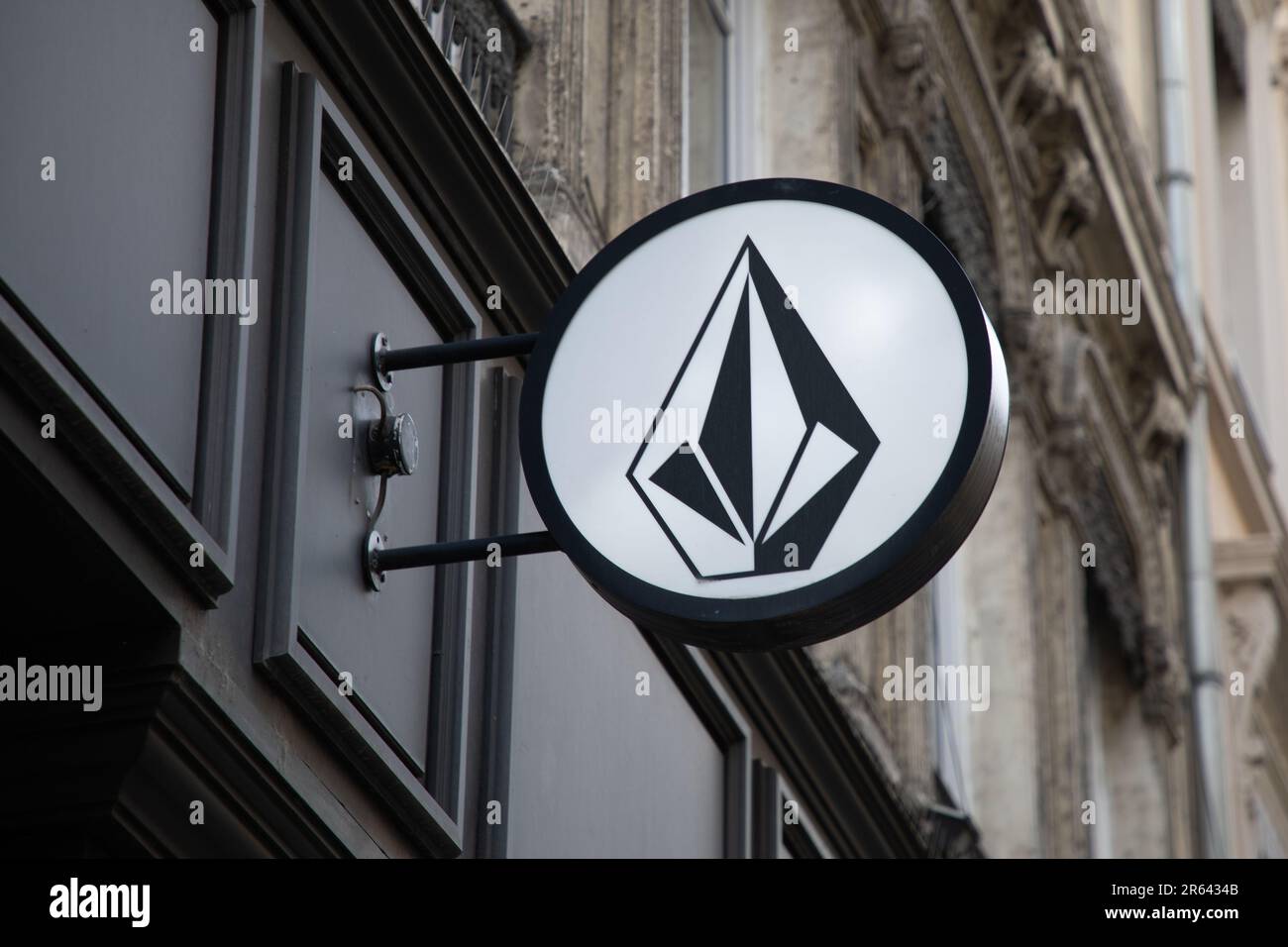 Volcom Logo Rasta Lion