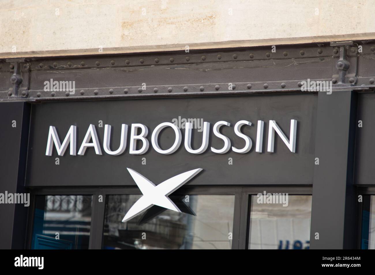 Mauboussin luxury jewelry store hi-res stock photography and images - Alamy