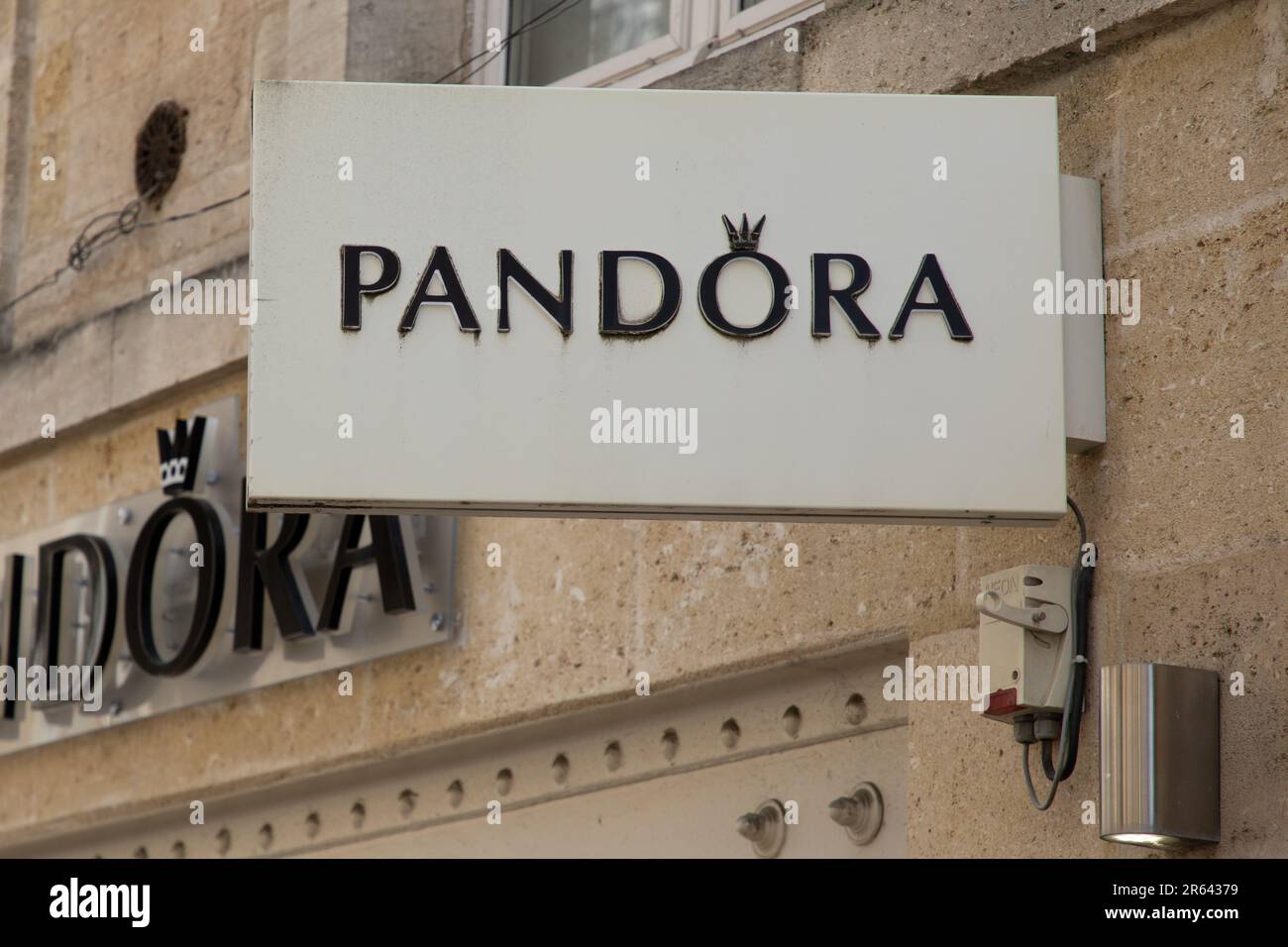 Bordeaux , Aquitaine France - 06 06 2023 : pandora logo brand fashion ...