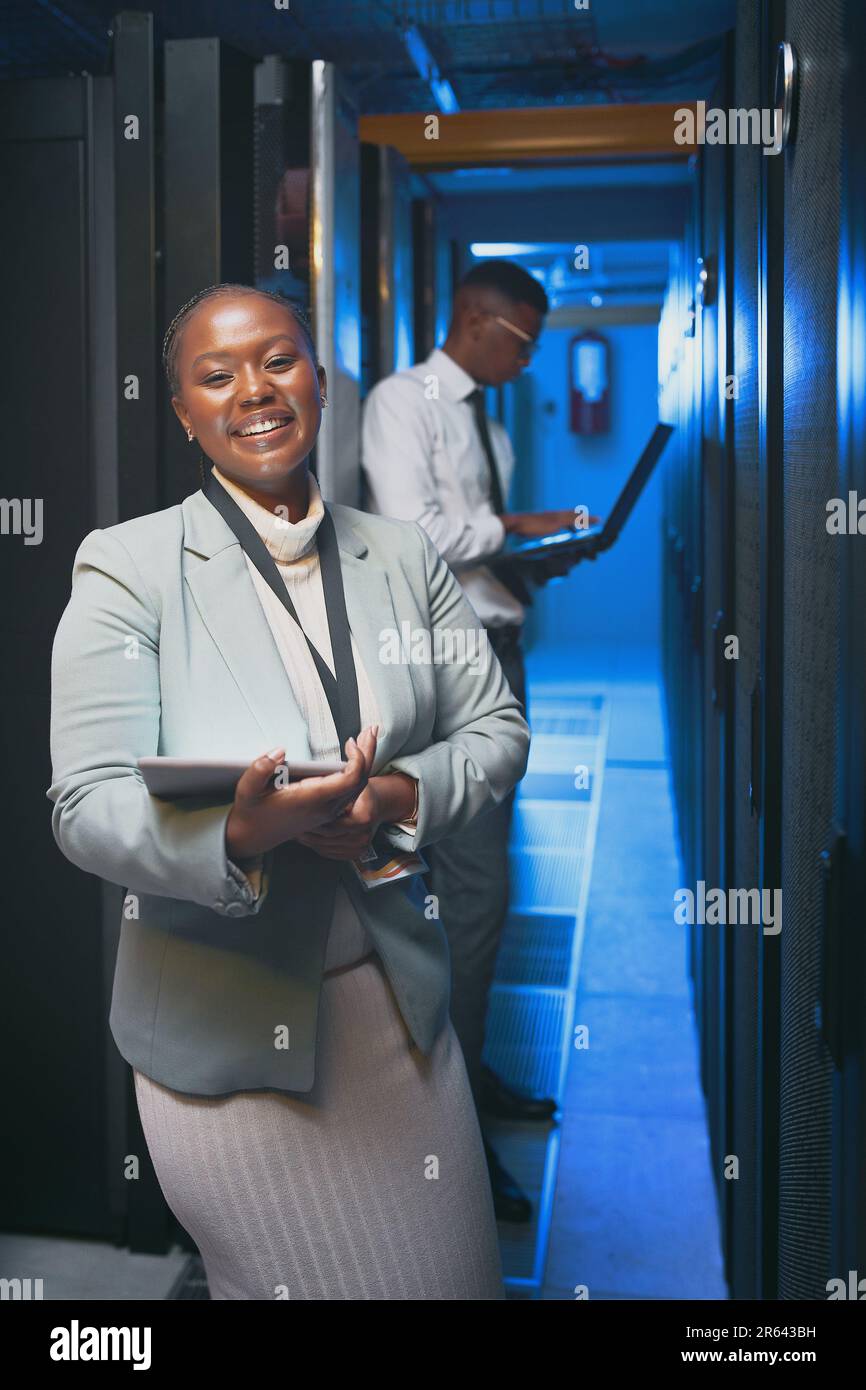 Hackers and room hi-res stock photography and images - Alamy