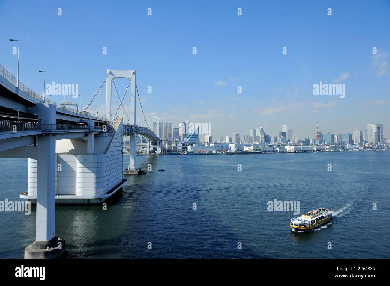 Rainbow Bridge and Tokyo Port Stock Photo - Alamy