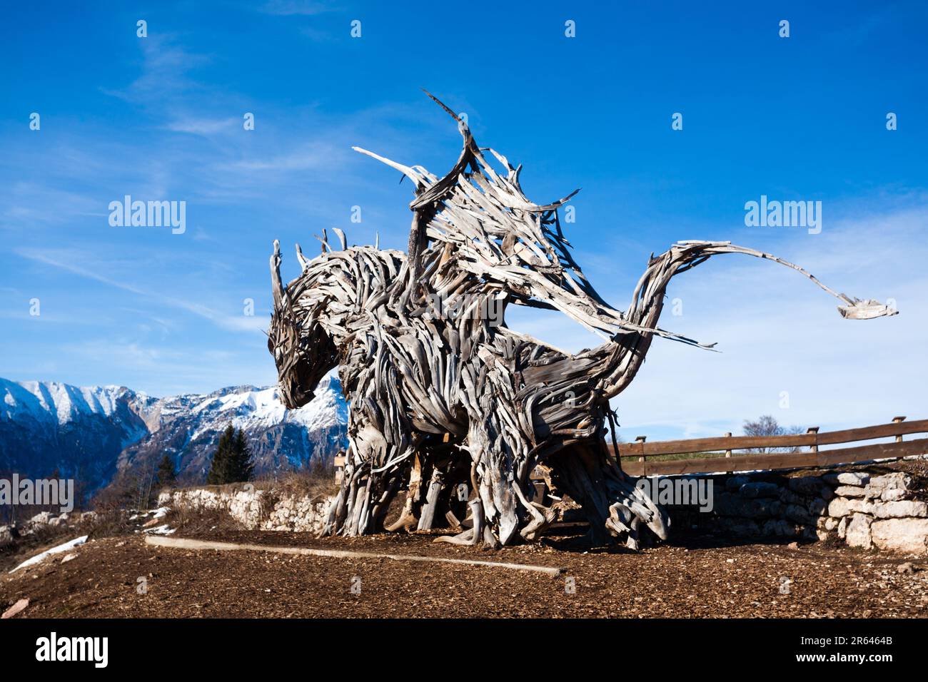 Vaia dragon hi-res stock photography and images - Alamy
