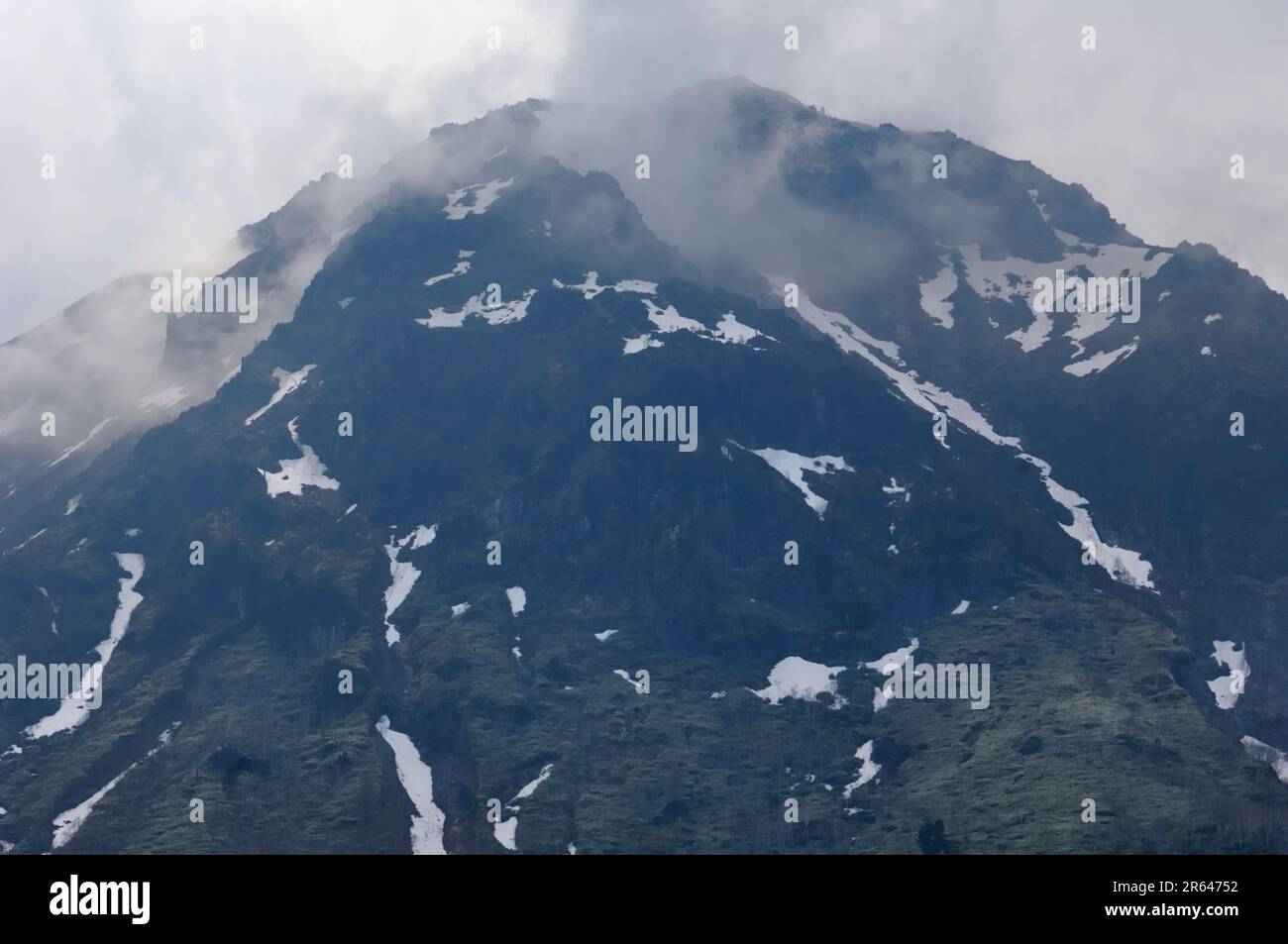 Yake mountain hi-res stock photography and images - Alamy
