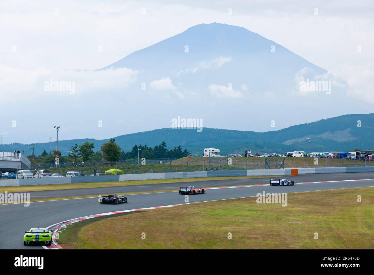 Car race hi-res stock photography and images - Alamy