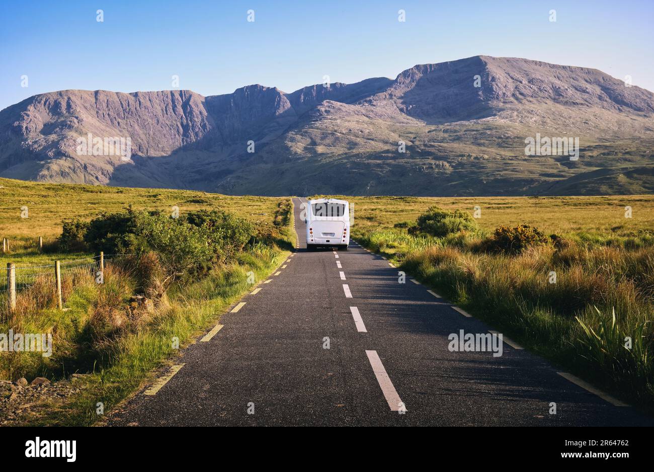 Scenic bus hi-res stock photography and images - Alamy